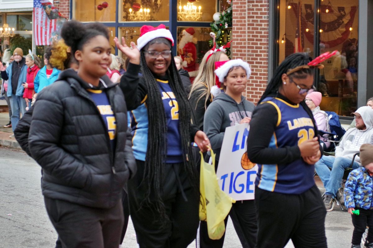 Christmas Parades Photo Gallery – The Laurens County Advertiser