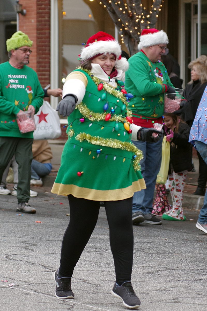 Christmas Parades Photo Gallery – The Laurens County Advertiser